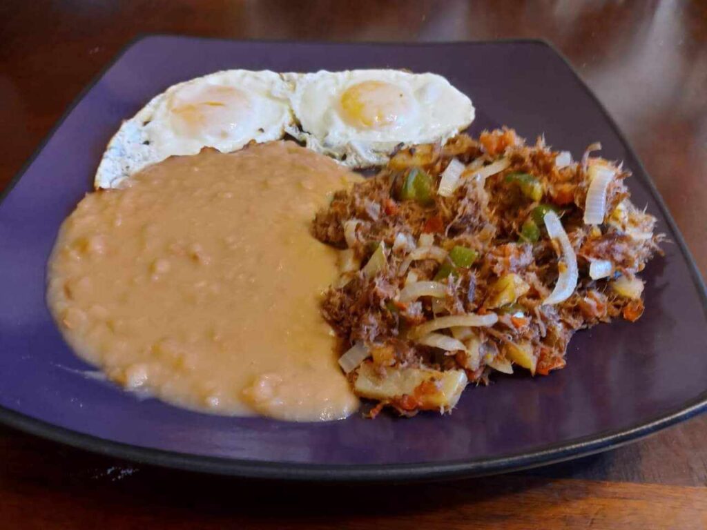 Machaca de res con papas